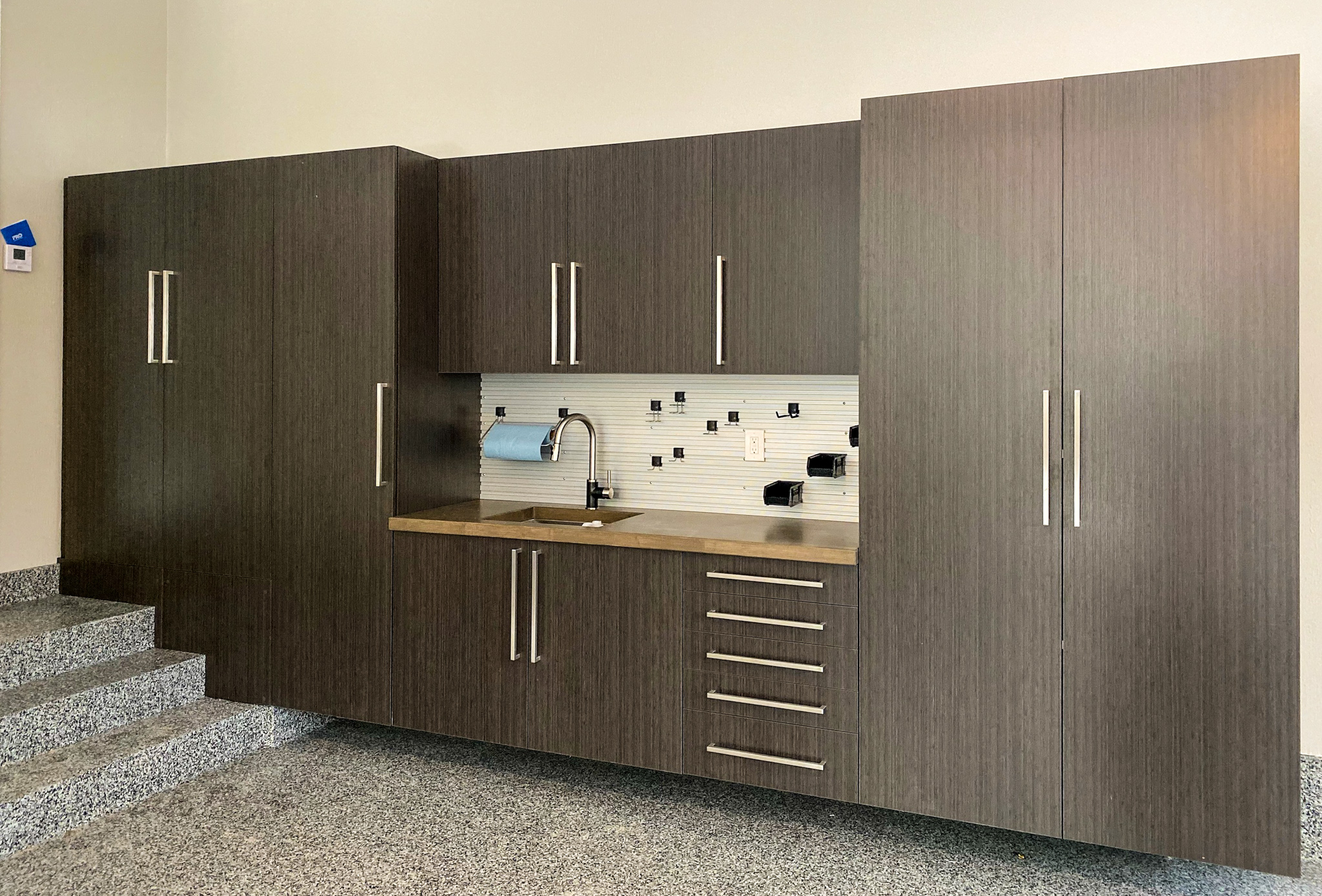 Gallery – Custom Garage Interiors