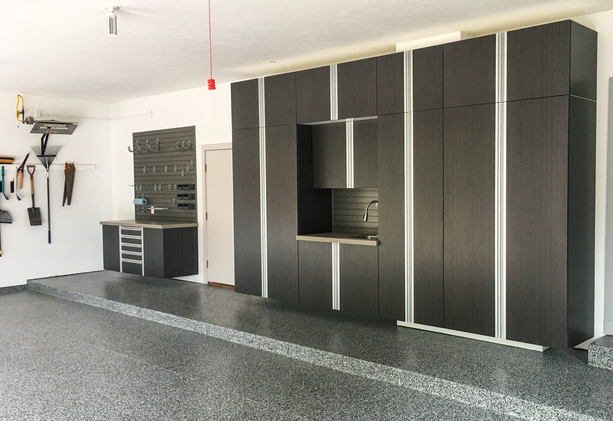 Gallery – Custom Garage Interiors