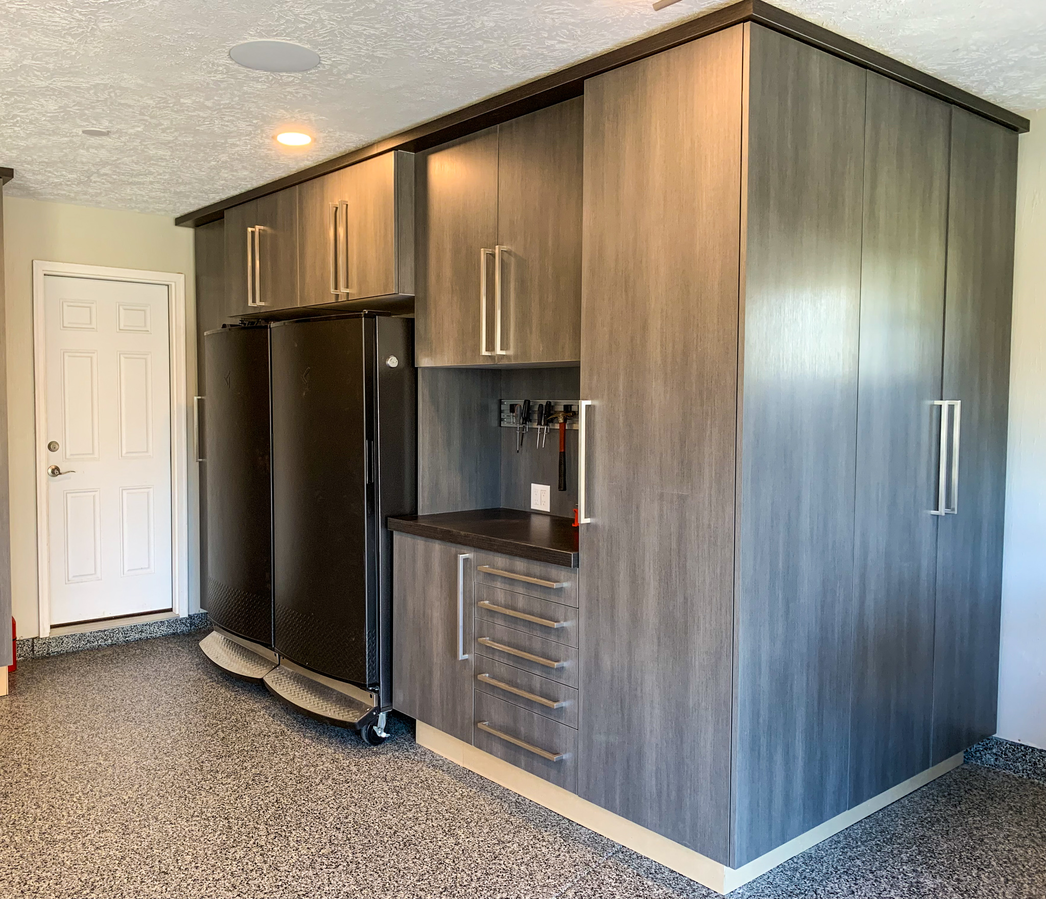 Gallery – Custom Garage Interiors