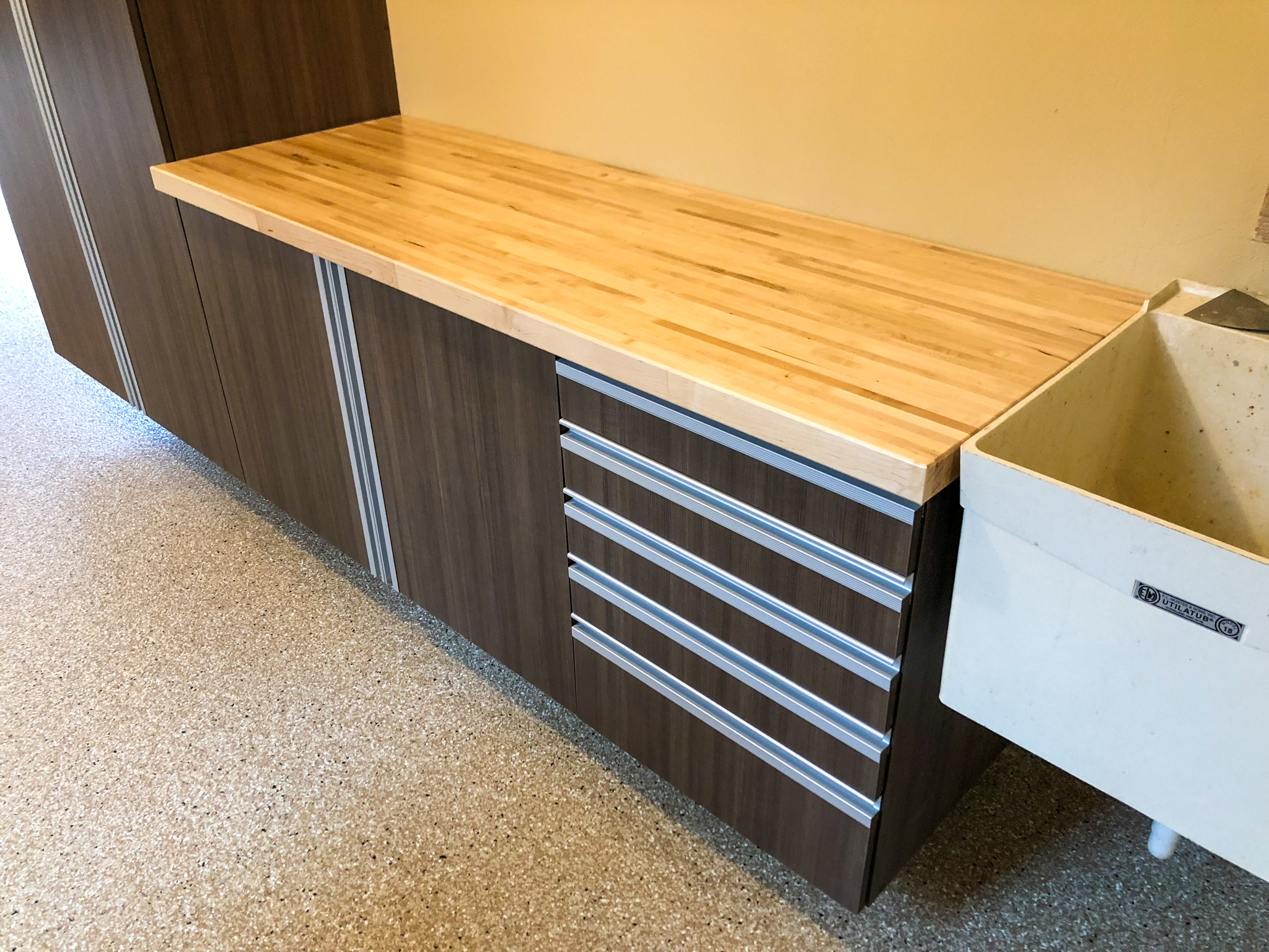 Gallery – Custom Garage Interiors